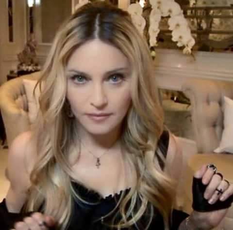 Madonna sur Saturday Night Online